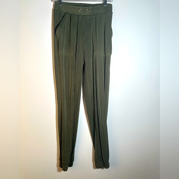 Andrew Marc | Pants & Jumpsuits | Olive Green Marc New York Pleated ...